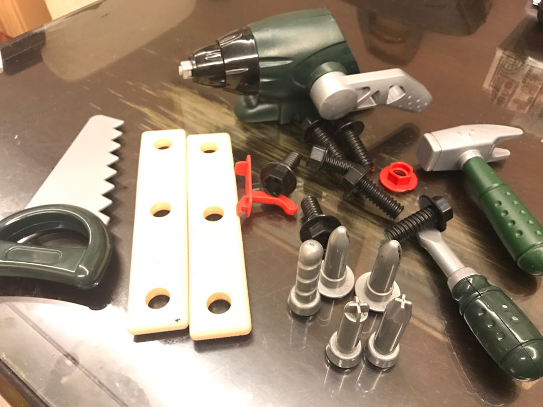 Bosch Toy Workbench with sounds and tools, Hobbies & Toys, Toys & Games ...