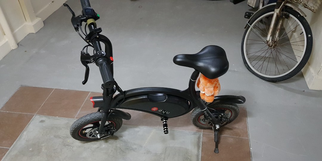 Dyu deluxe 10.4ah, Sports Equipment, PMDs, E-Scooters & E-Bikes, E ...