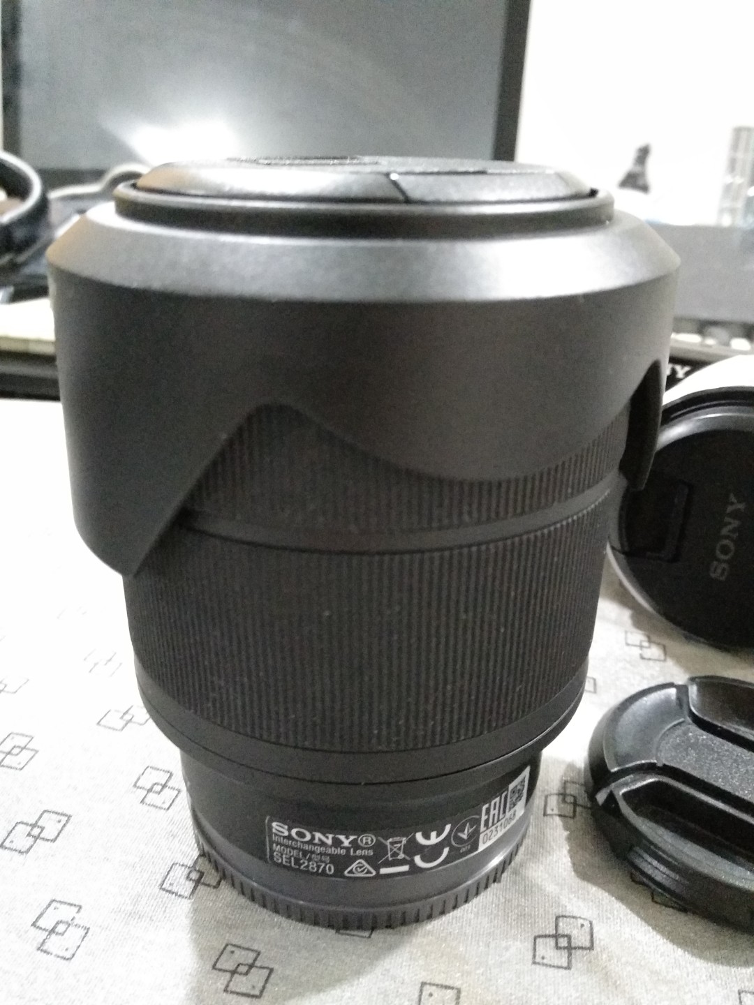 Sony SEL2870 FE 3.5-5.6/28-70 OSS, Photography, Lens & Kits on Carousell