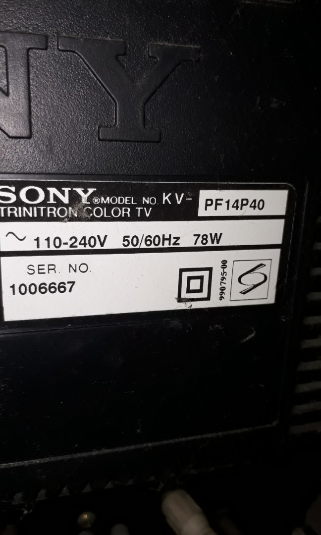 1 x used Sony trinitron silver tv with remote and free delivery, TV ...