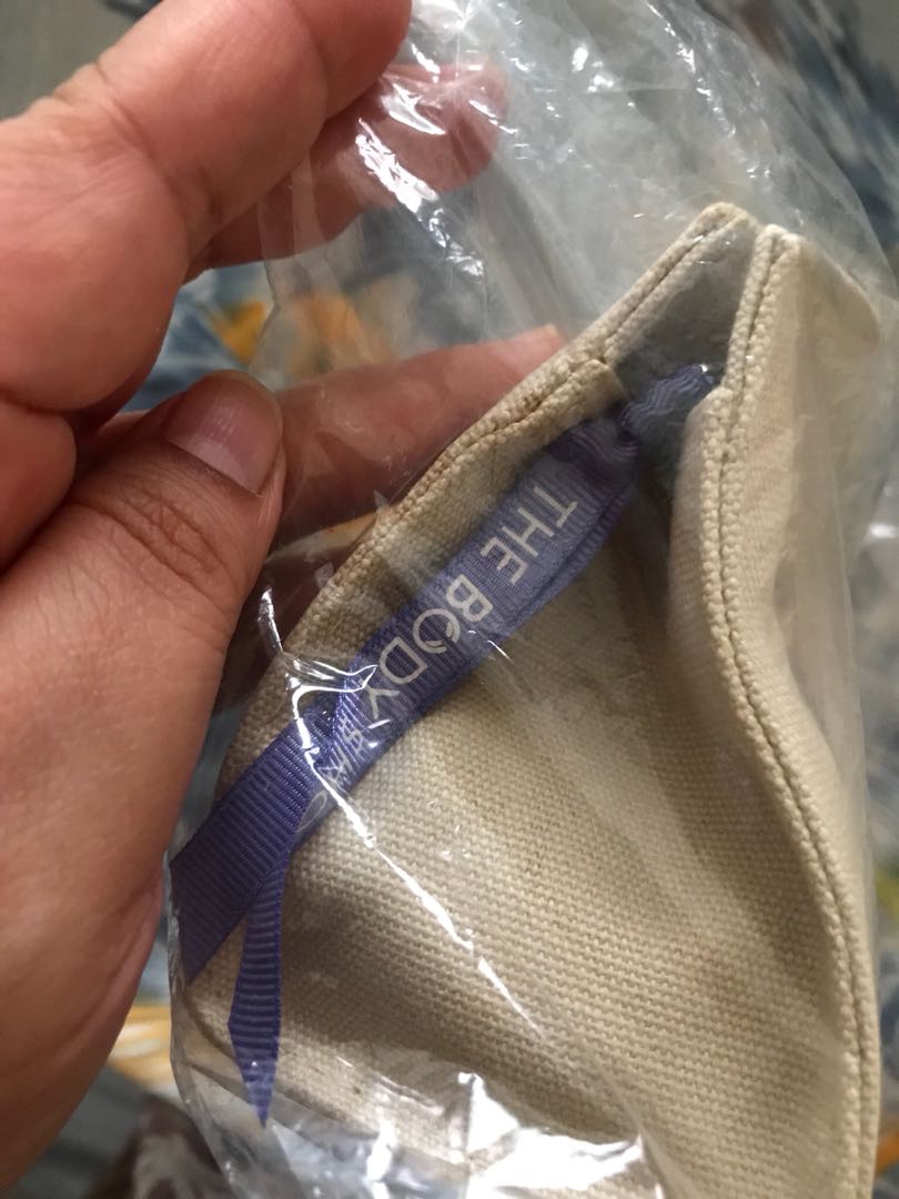 Body Shop Pouch, Women's Fashion, Bags & Wallets, Purses & Pouches on ...