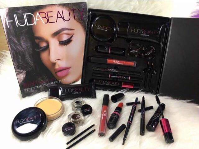 Huda beauty set makeup, Health & Beauty, Makeup on Carousell
