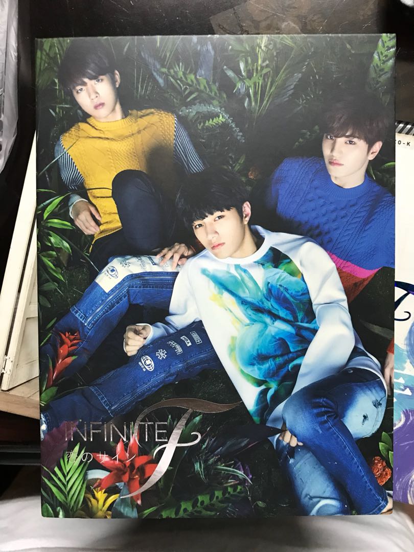 INFINITE F 戀愛的預感(台壓初回B盤CD+寫真集), 書籍、休閒與玩具, 收藏、紀念品, K-Pop在旋轉拍賣