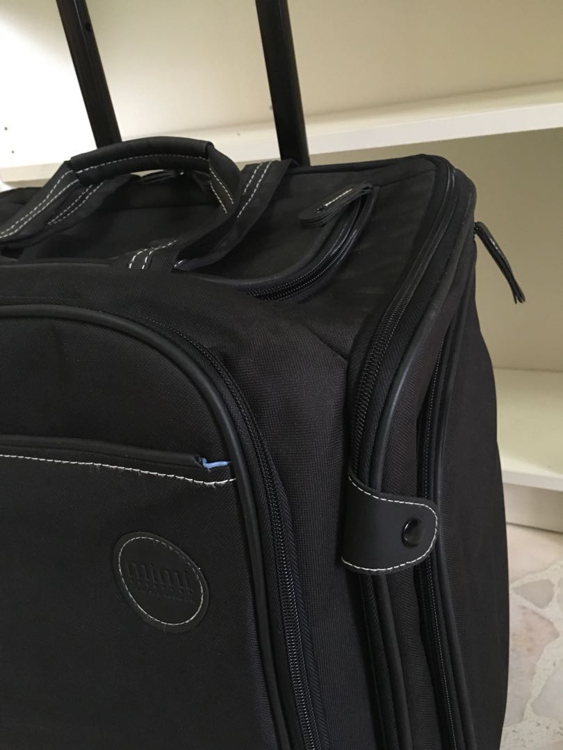 Large Wheeled Tote in black (Thermoweb) with free caddy, Hobbies & Toys ...