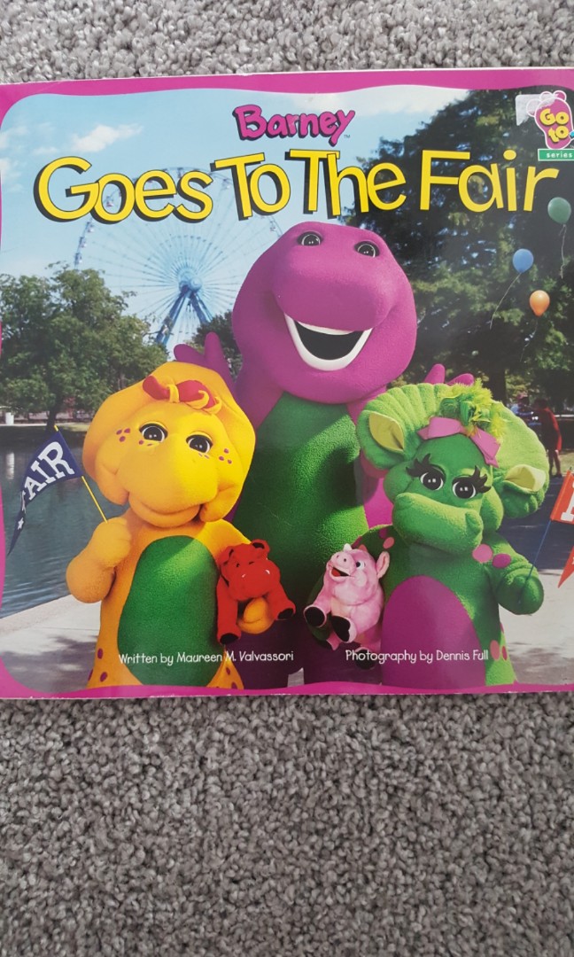Barney Goes to the Fair, Books & Stationery, Children's Books on Carousell
