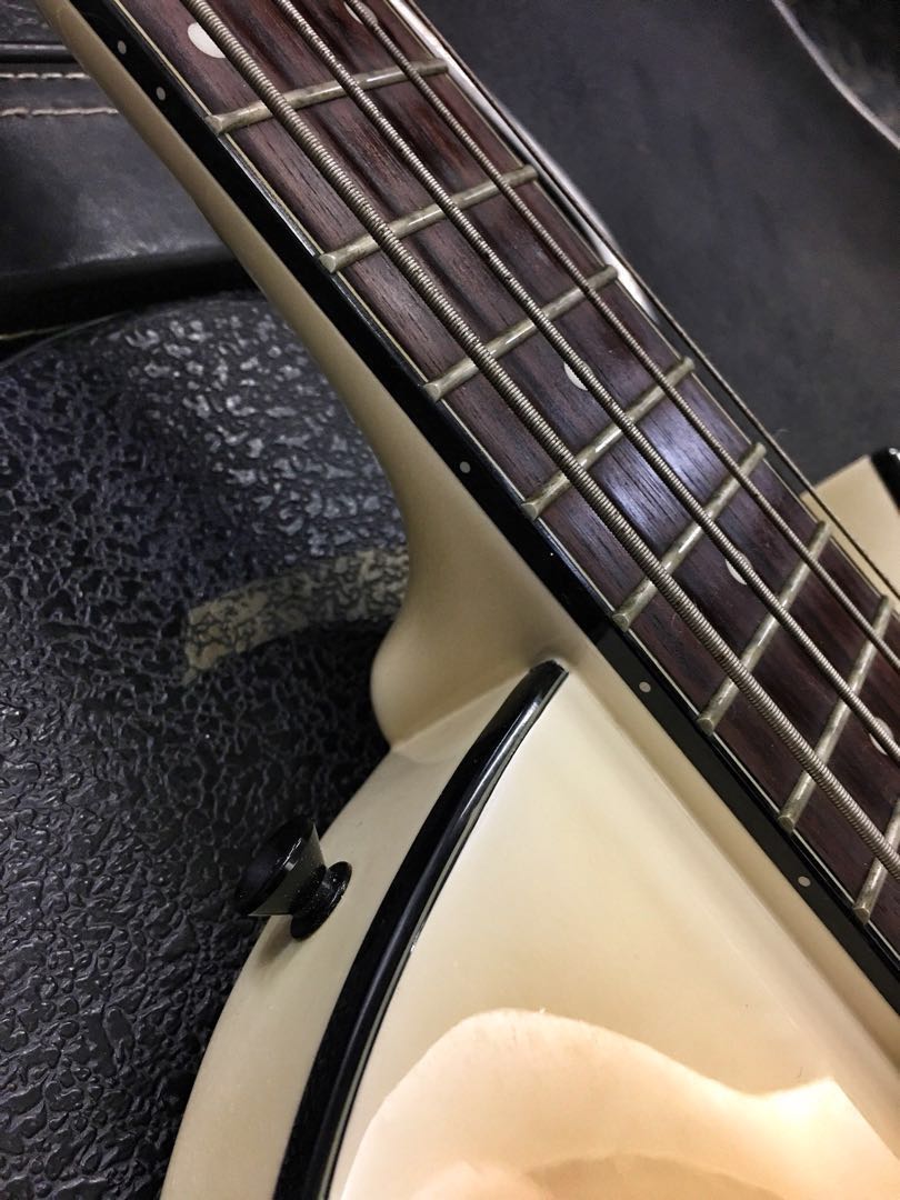 Ibanez Artb 100 Rare Bass Guitar Hobbies And Toys Music And Media Musical Instruments On Carousell