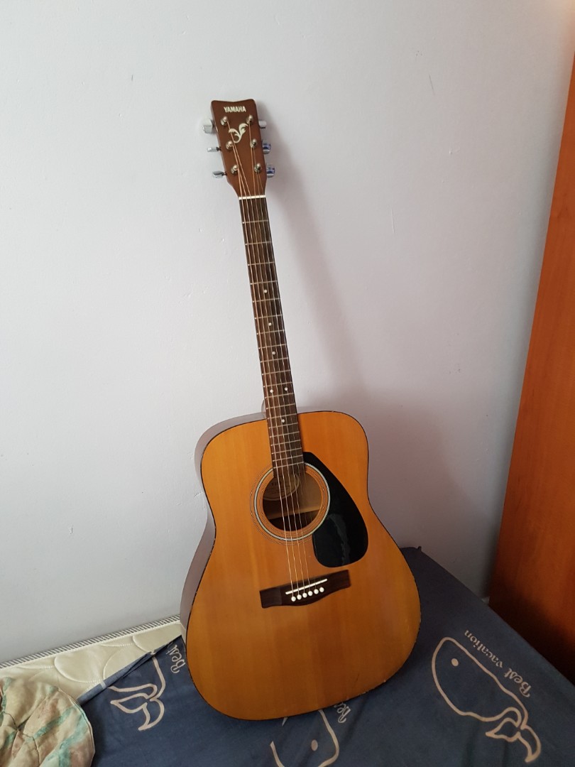 Yamaha Acoustic Guitar, Hobbies & Toys, Music & Media, Musical Instruments on Carousell