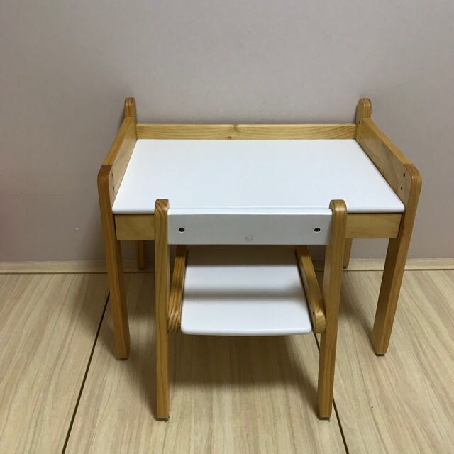 Yamatoya Norsta table and chair (white), Babies & Kids, Nursing ...