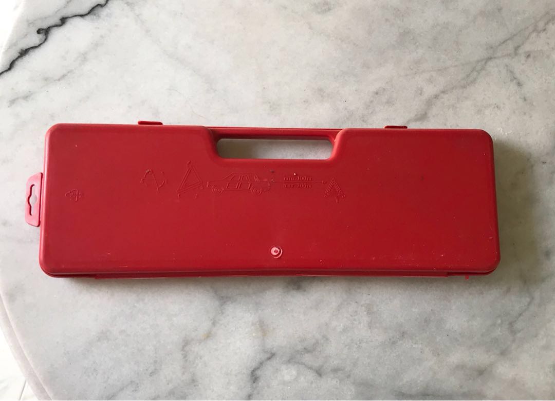 Car Warning Safety Triangle Stand, Car Accessories on Carousell