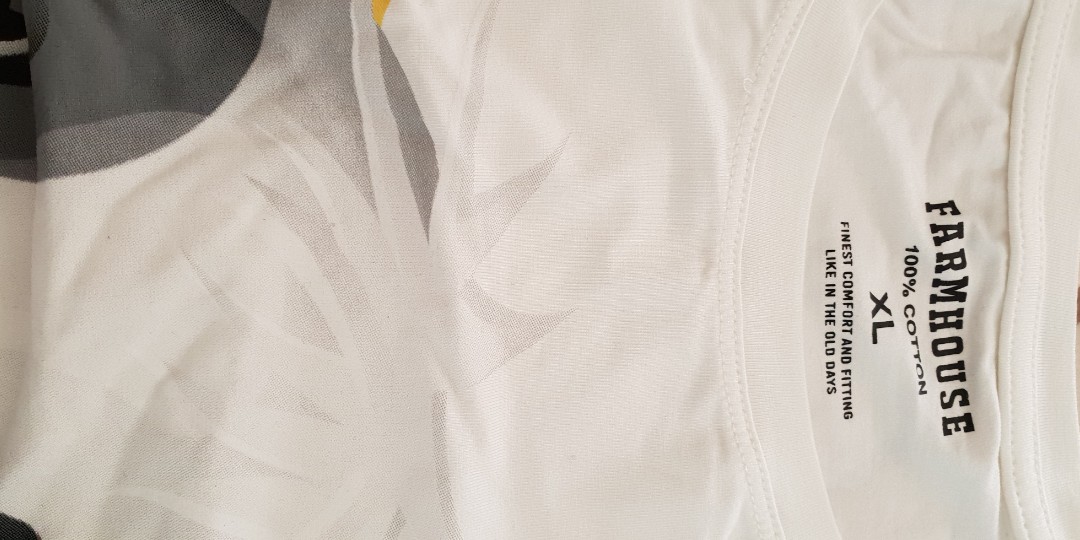 Kaos sapi farm house, Fesyen Wanita, Pakaian Wanita, Atasan di Carousell