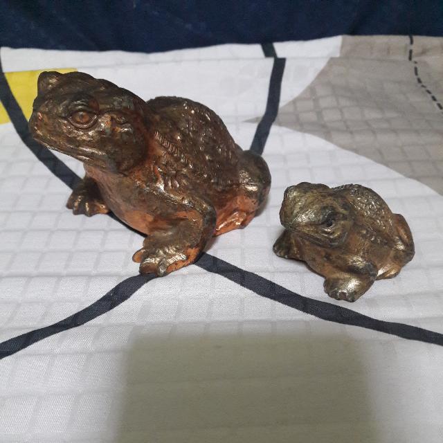 (Reserved) Chung khiaw Bank Paper Weight Big & Medium Size Frog ...