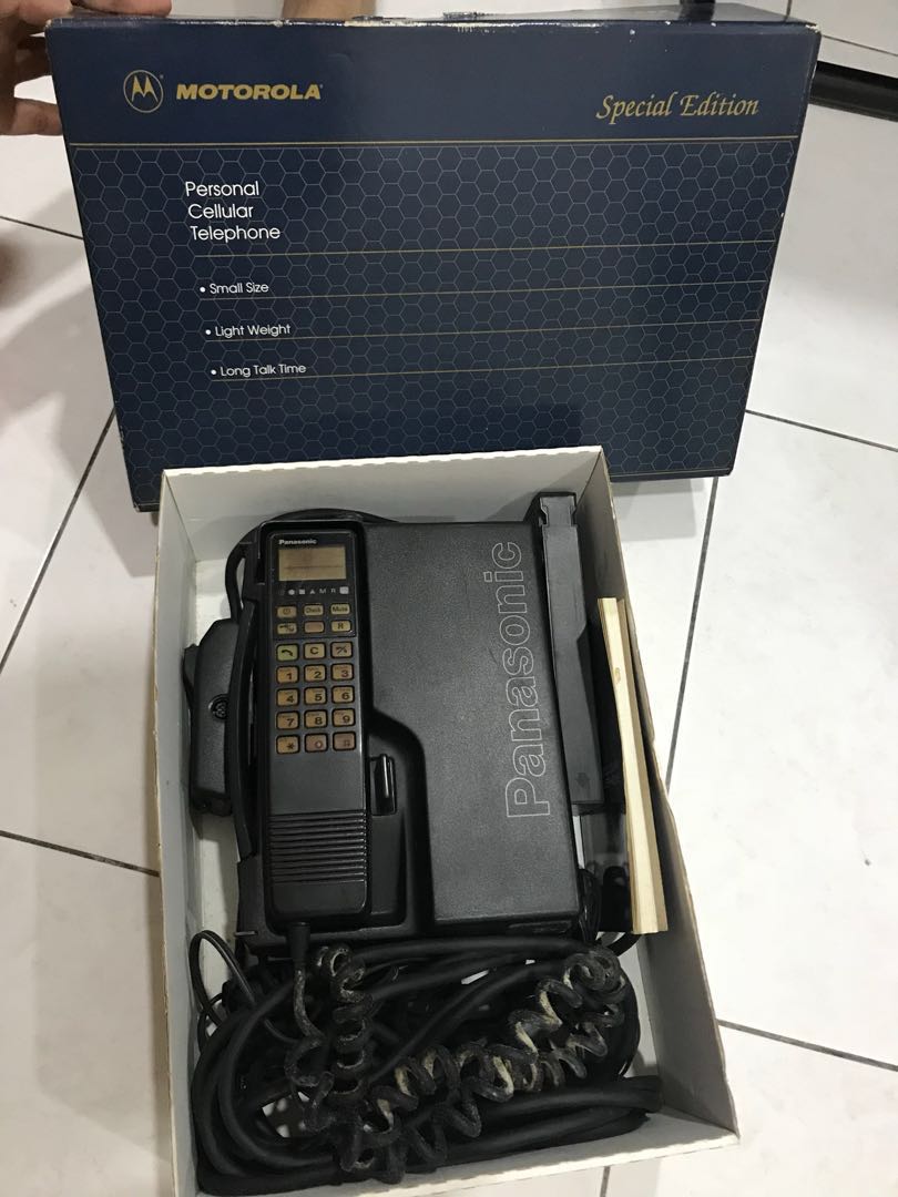 Motorola Cellular Telephone, Mobile Phones & Gadgets, Wearables & Smart ...