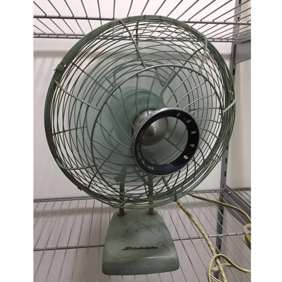 Antique 1950’s retro vintage full metal desk fan, Hobbies & Toys ...