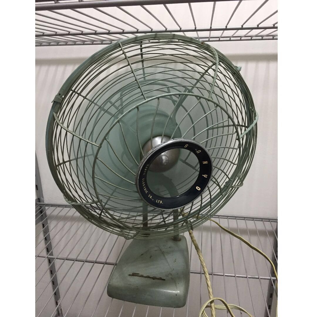 Antique 1950’s retro vintage full metal desk fan, Hobbies & Toys ...
