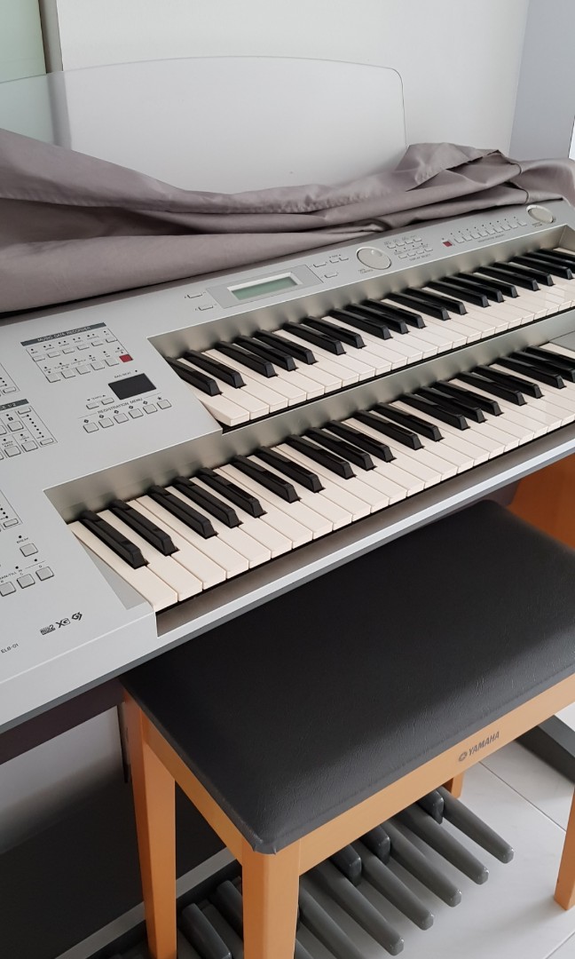 Yamaha electrons Stages ELB-01, Hobbies & Toys, Music & Media, Musical Instruments on Carousell