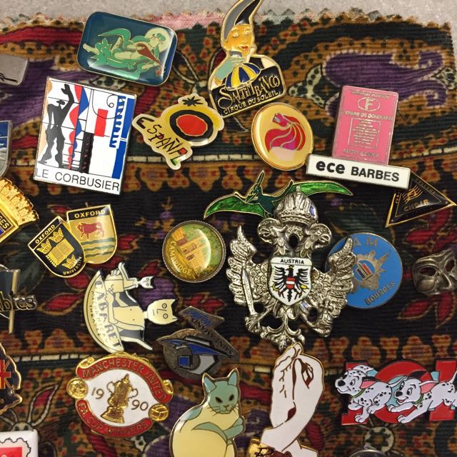 Assorted Vintage Pin Badges, Hobbies & Toys, Memorabilia & Collectibles ...