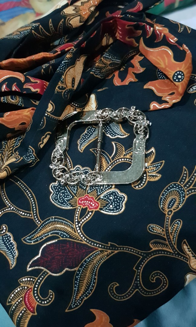 Batik Wrap / Pario, Women's Fashion, Muslimah Fashion, Dresses on Carousell