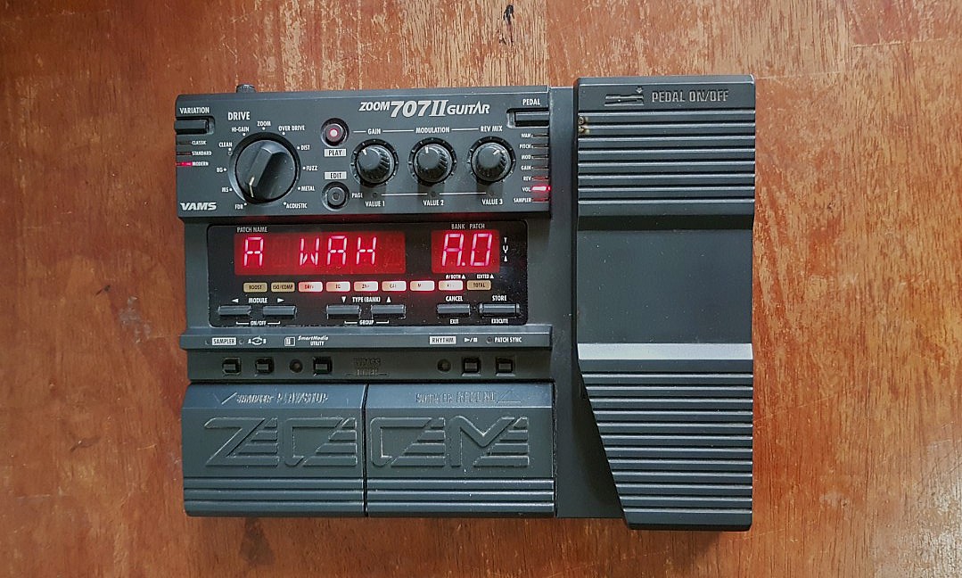 Zoom II 707 multi effects, Hobbies & Toys, Music & Media, Music ...