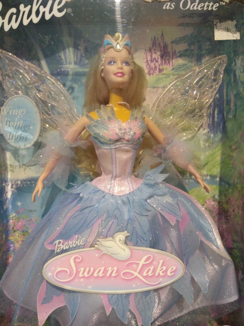 Barbie Swan Lake Barbie Doll as Odette w light up wings, 興趣及遊戲, 收藏品及紀念品 ...