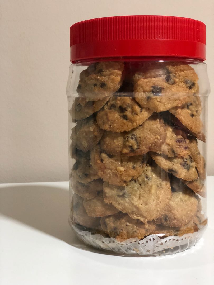 Festive Raya Chocolate Chip Cookies -, Food & Drinks, Homemade Bakes on ...
