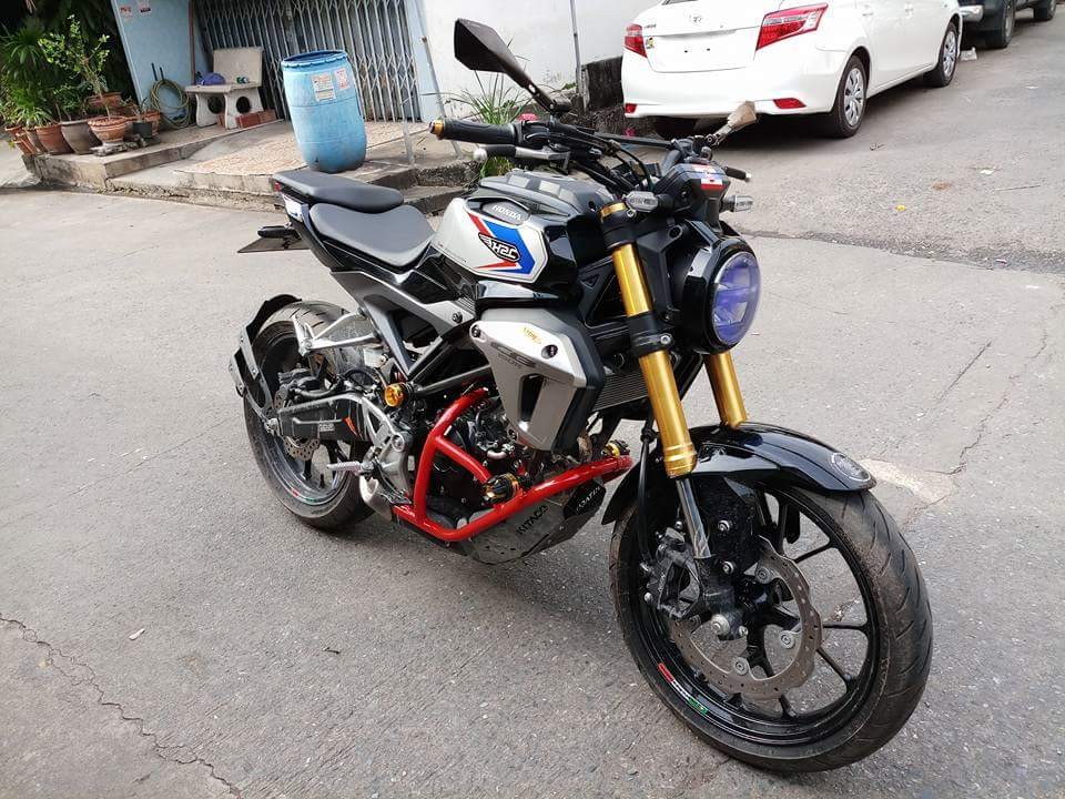 Honda CB150R Crash Bar, Motorcycles, Motorcycle Accessories on Carousell