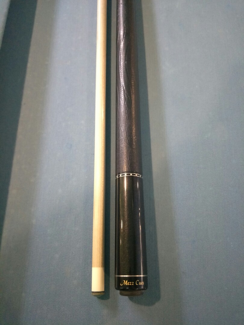 Mezz EC7-Es, Sports Equipment, Sports & Games, Billiards & Bowling on Carousell