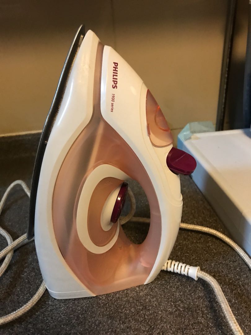 Philips 1900 series Iron, TV & Home Appliances, Irons & Steamers on ...