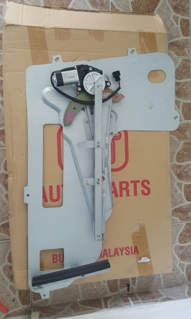 Power window gear waja rear right, Auto Accessories on Carousell