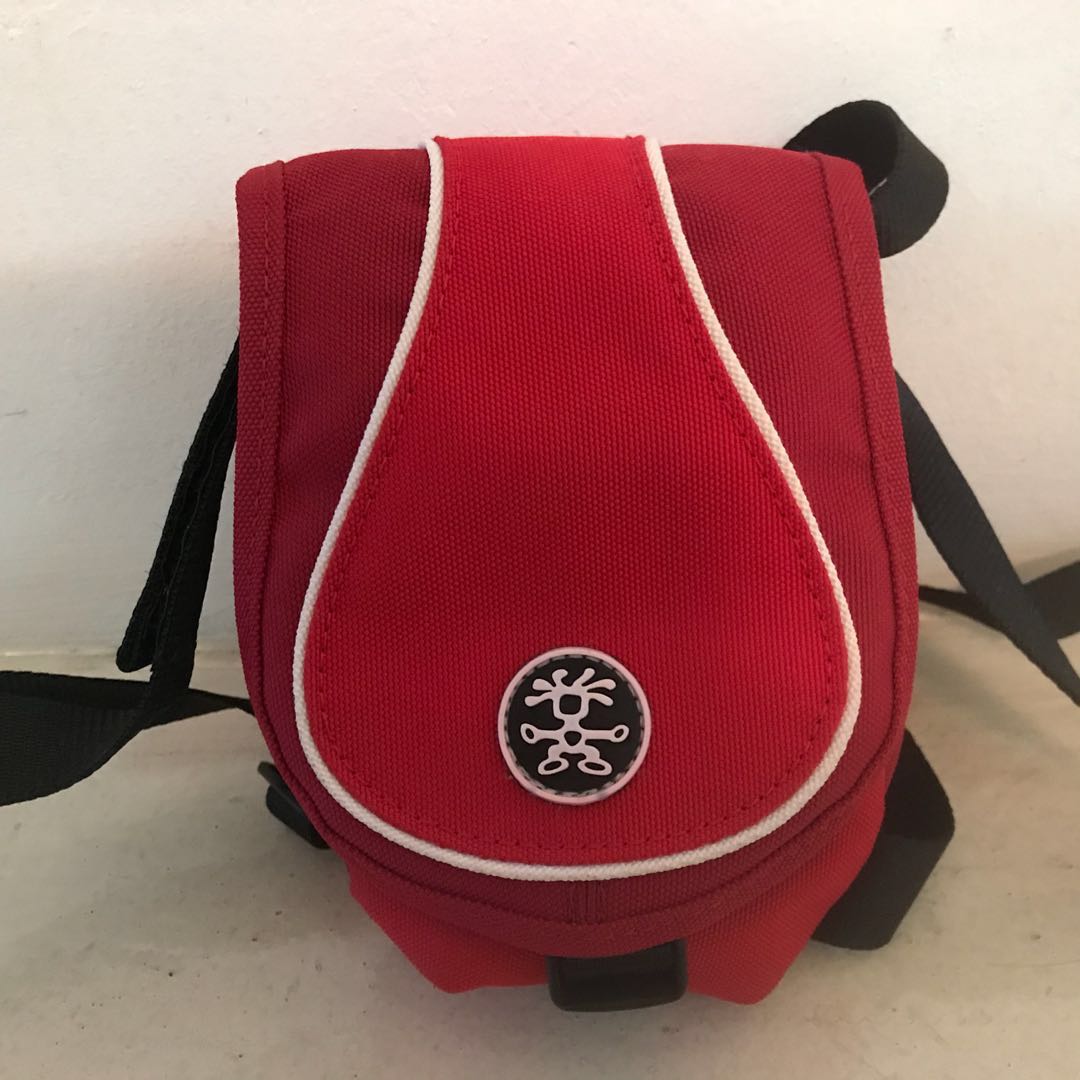 Rare find: Crumpler Compact Camera Bag (Red), Photography, Camera ...