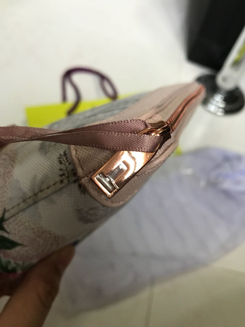 TED BAKER POUCH, Women's Fashion, Bags & Wallets, Purses & Pouches on ...