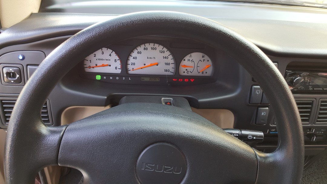 2016 Isuzu Crosswind XUV AT, Cars for Sale on Carousell