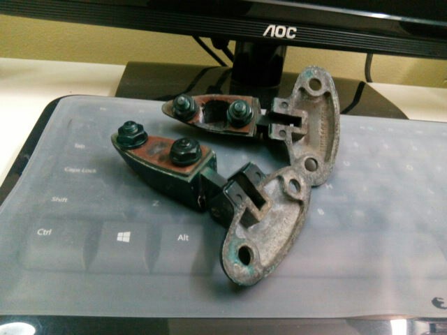 Classic Mini Car Boot Lid Hinges, Auto Accessories on Carousell