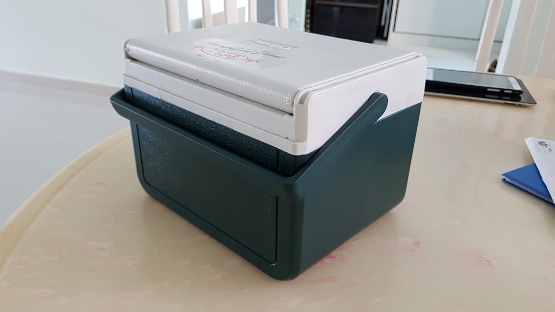 Coleman Portable Picnic Ice Box, Furniture & Home Living, Kitchenware ...