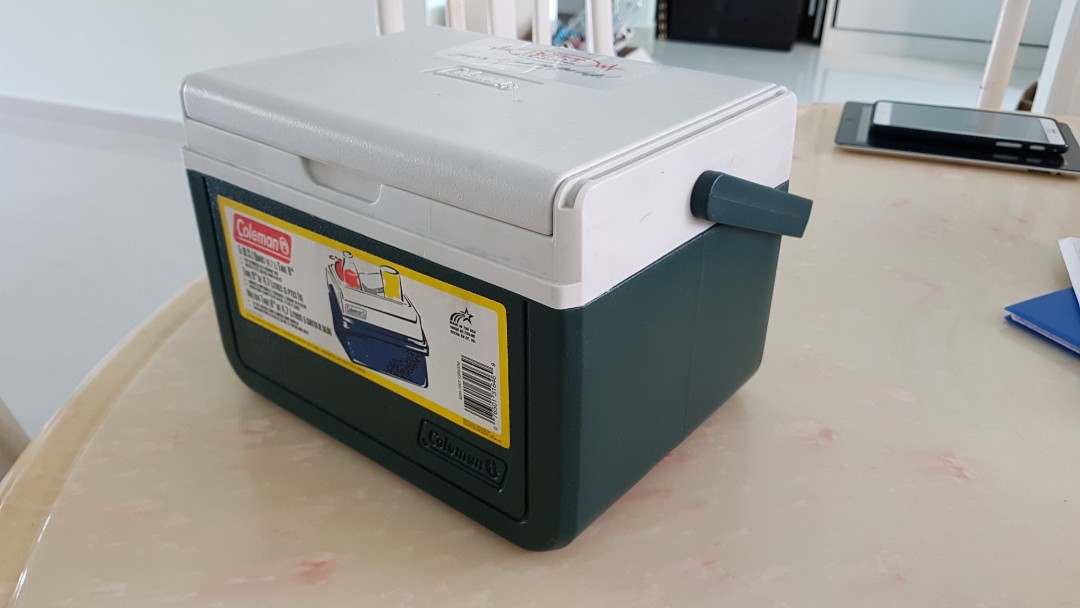 Coleman Portable Picnic Ice Box, Furniture & Home Living, Kitchenware ...