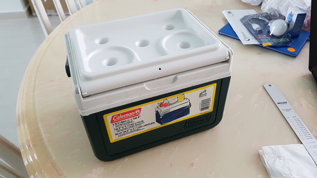 Coleman Portable Picnic Ice Box, Furniture & Home Living, Kitchenware ...