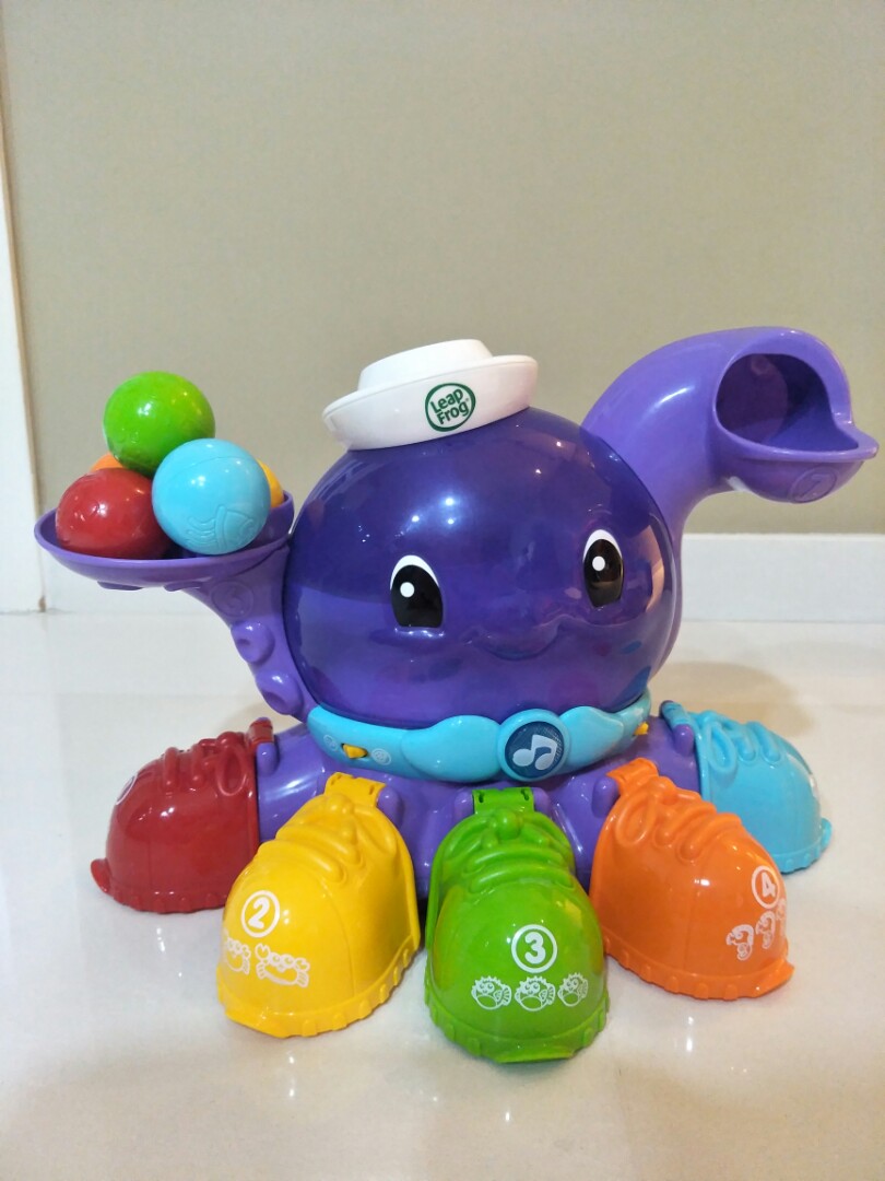 Leapfrog peek a shoe octopus, Hobbies & Toys, Toys & Games on Carousell
