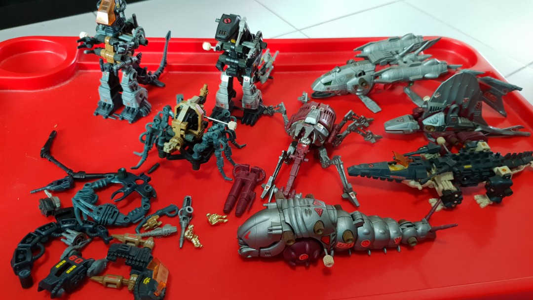 Old Zoids loose., Hobbies & Toys, Toys & Games on Carousell