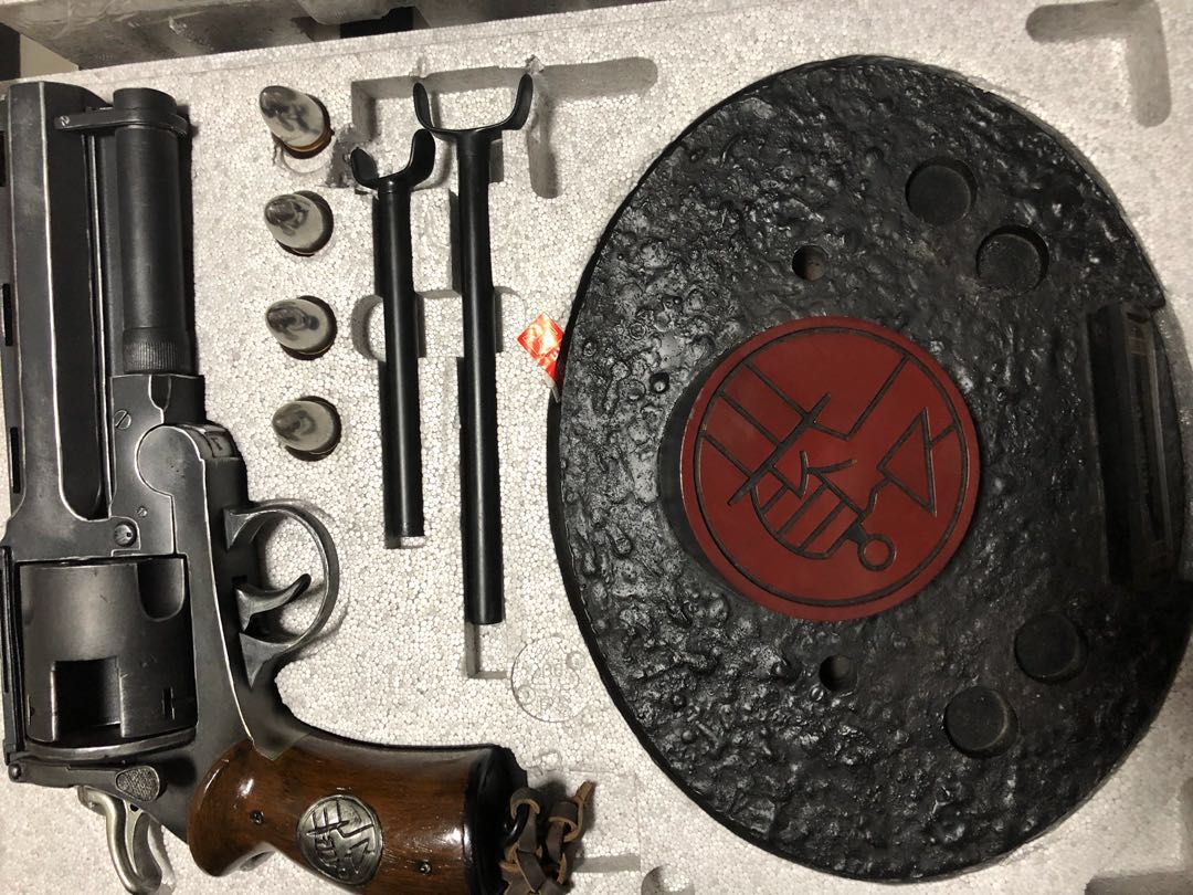 “The Samaritan “ 1:1 scale prop replica polystone n metal revolver ...