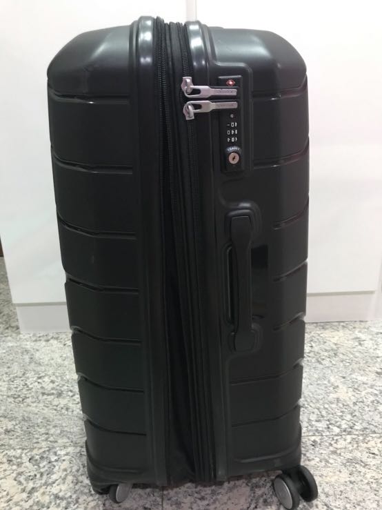 Samsonite Freeform lightweight durability, Sports Equipment, Hiking ...