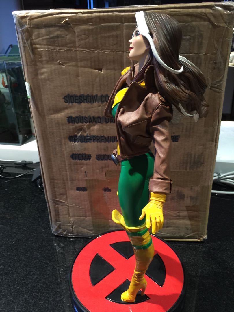 Sideshow X-Men Rogue Premium Format Figure regular #584, Toys & Games ...