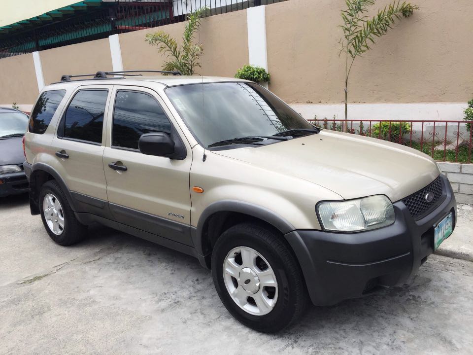 SUV FORD ESCAPE XLS 2004, Cars for Sale on Carousell