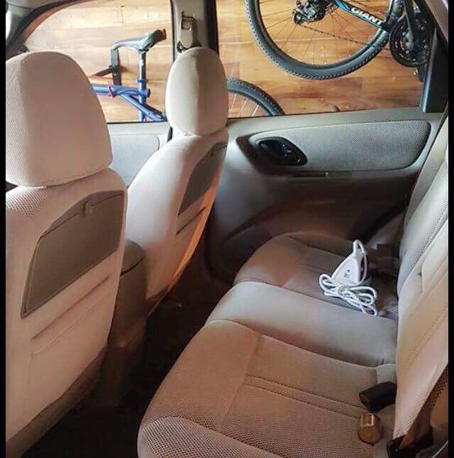 SUV FORD ESCAPE XLS 2004, Cars for Sale on Carousell