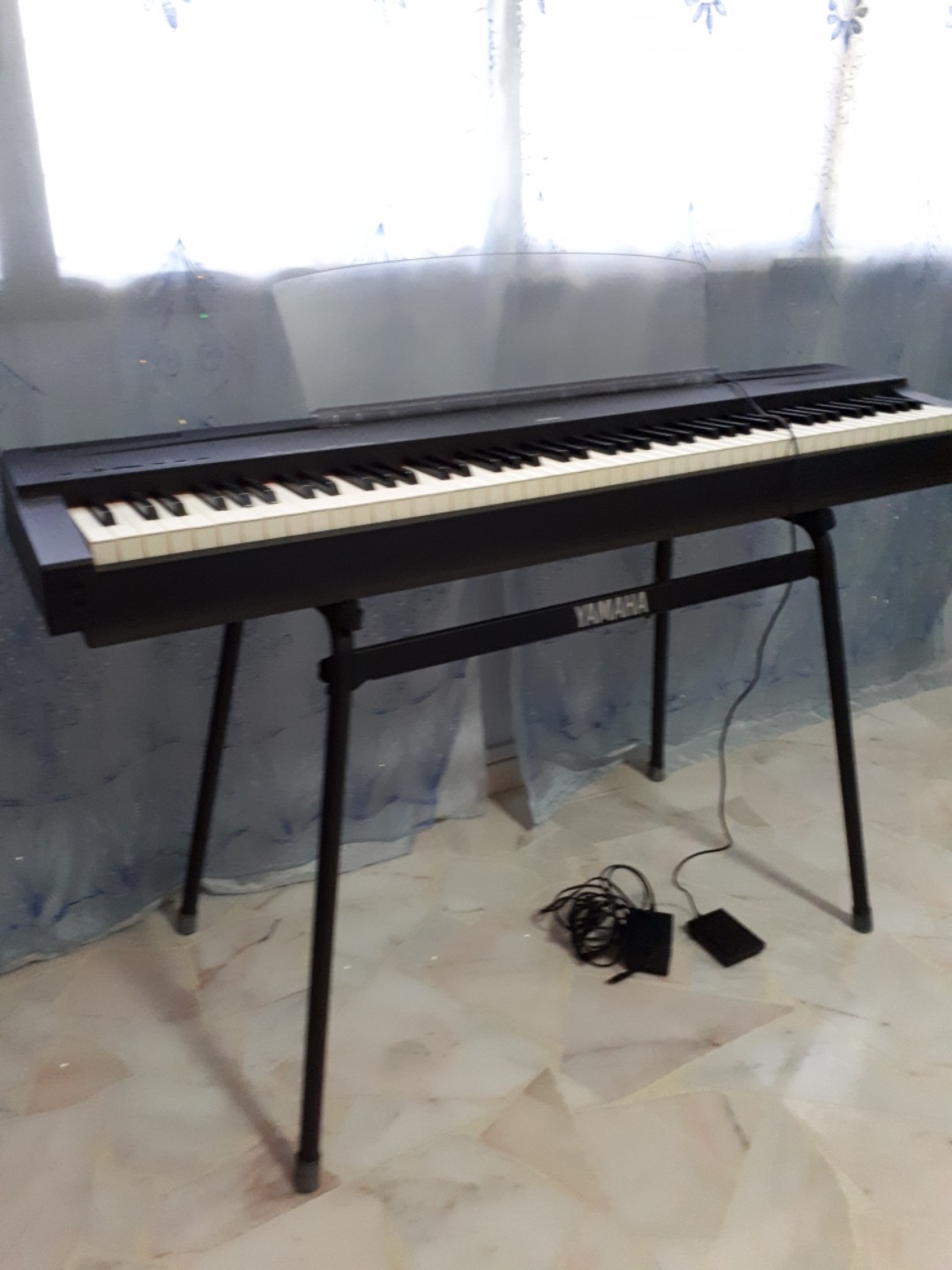 Yamaha P70 Digital piano, Hobbies & Toys, Music & Media, Musical ...