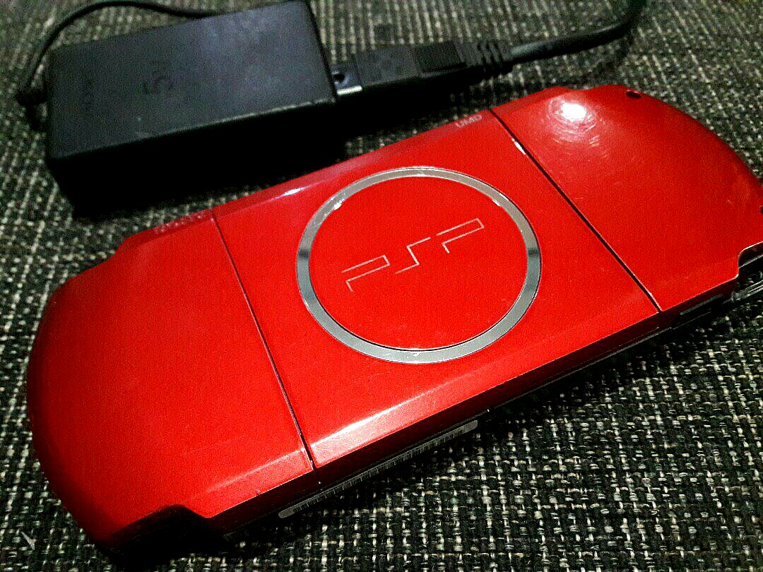 Psp slim 3000 Red V6.60 Downloadable, Video Gaming, Video Game Consoles ...