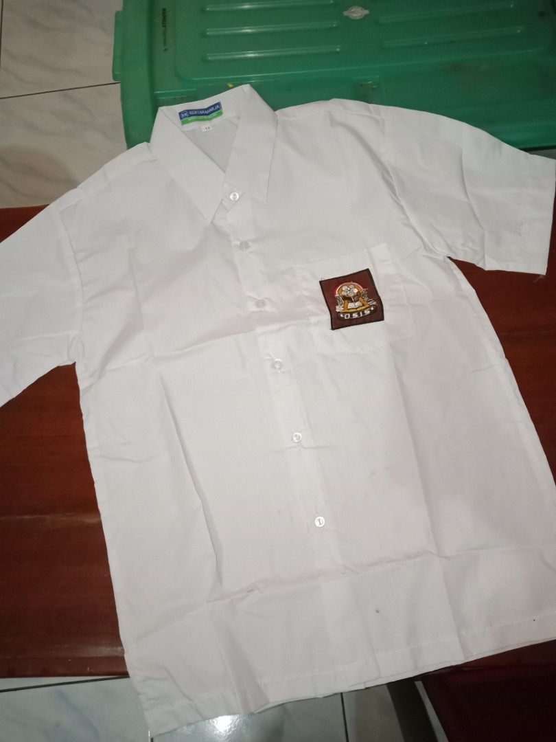 SERAGAM SMA., Olshop Fashion, Olshop Wanita di Carousell