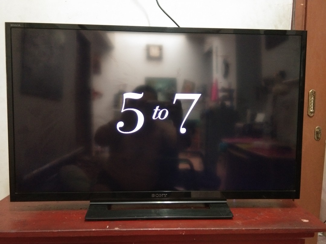 TV Led 32 Inch Sony Bravia KDL-32R300B, Perkebunan di Carousell