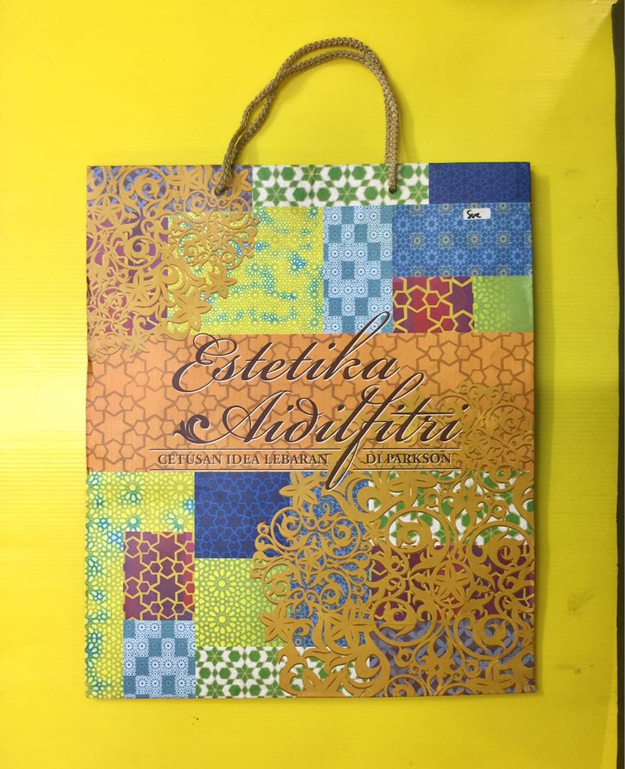 Batik Design Raya Gift Bag #GayaRaya, Hobbies & Toys, Stationery ...