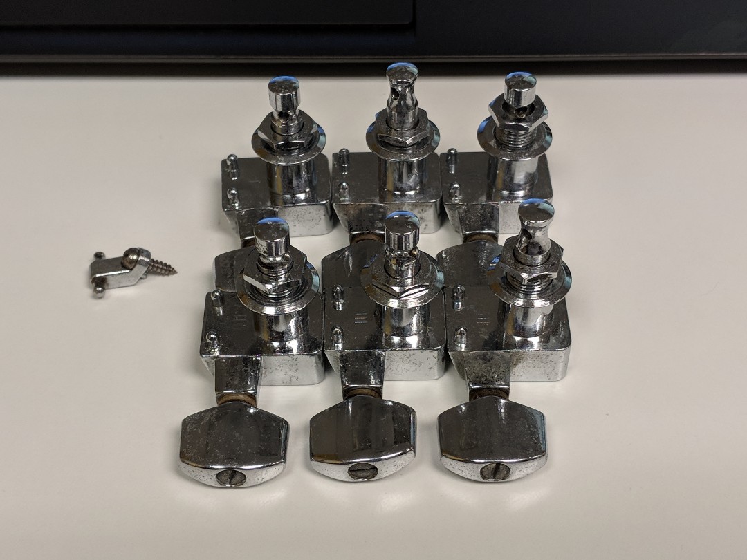 Fender Standard Logo 2 Pin 6 in line Staggered Tuners Machine Heads ...