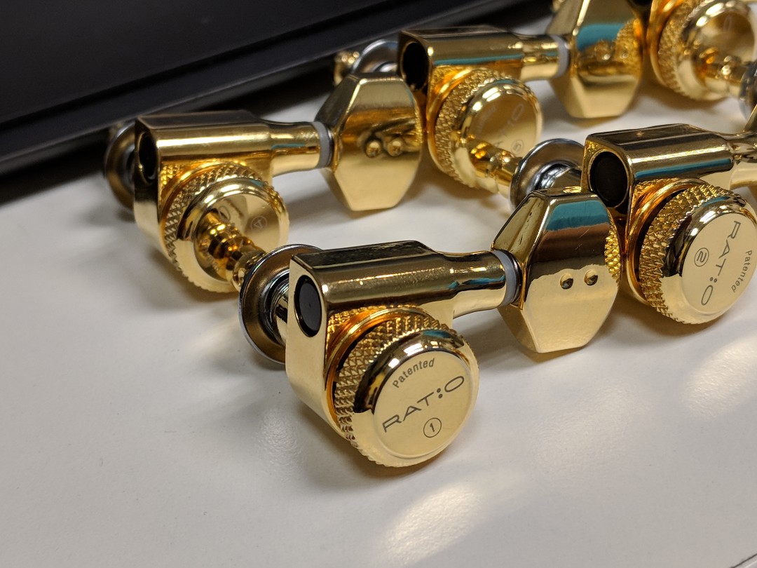 Graphtech 6 in line Ratio Gold Locking Electric Guitar 2 Pin Tuners ...
