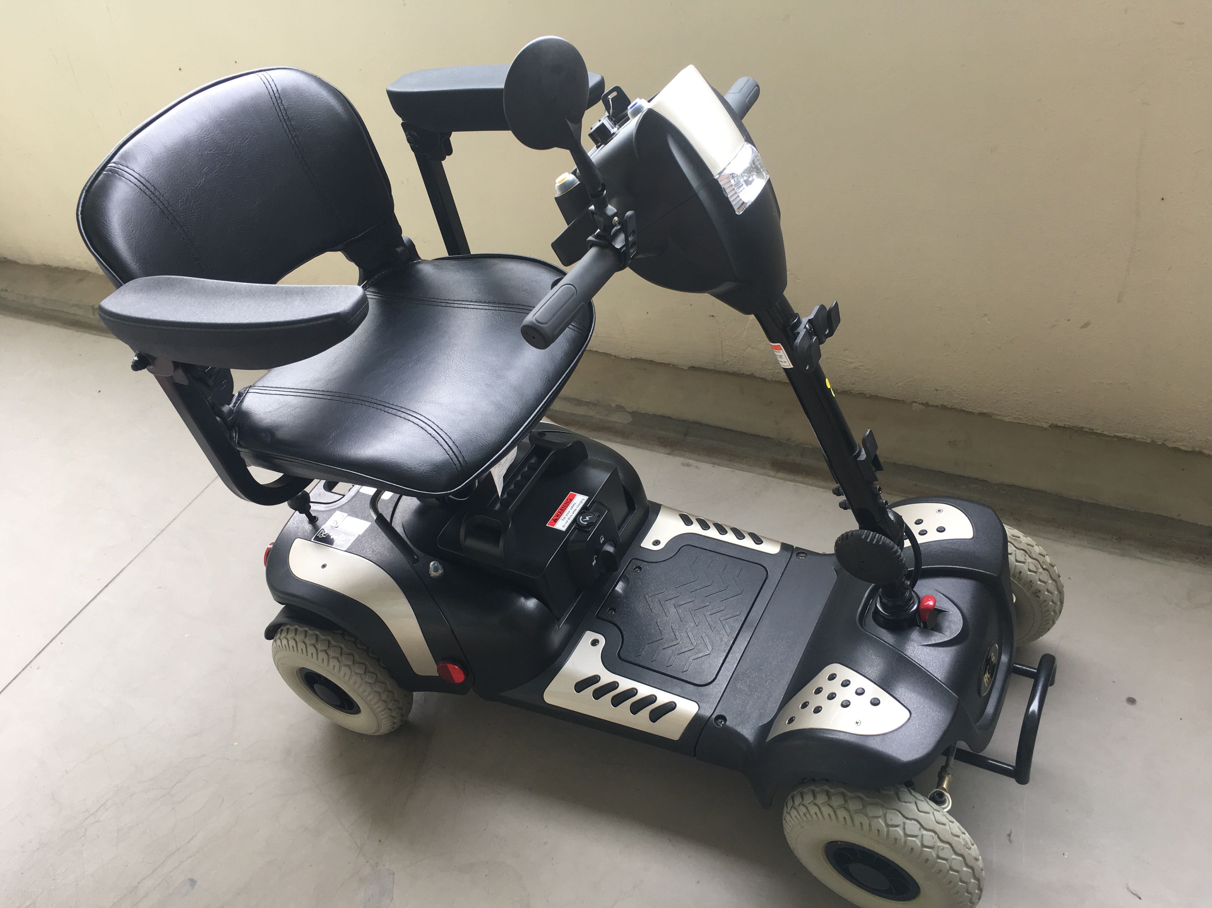 EUC AGIS M8 motorized wheelchair / scooter (hospital approved), Health ...